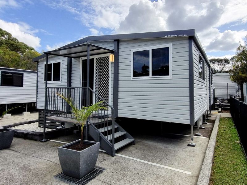 842D | VanHomes Double Expanding Suite